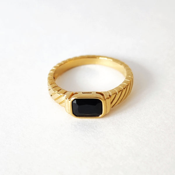 Blackstone Ring – ivvy
